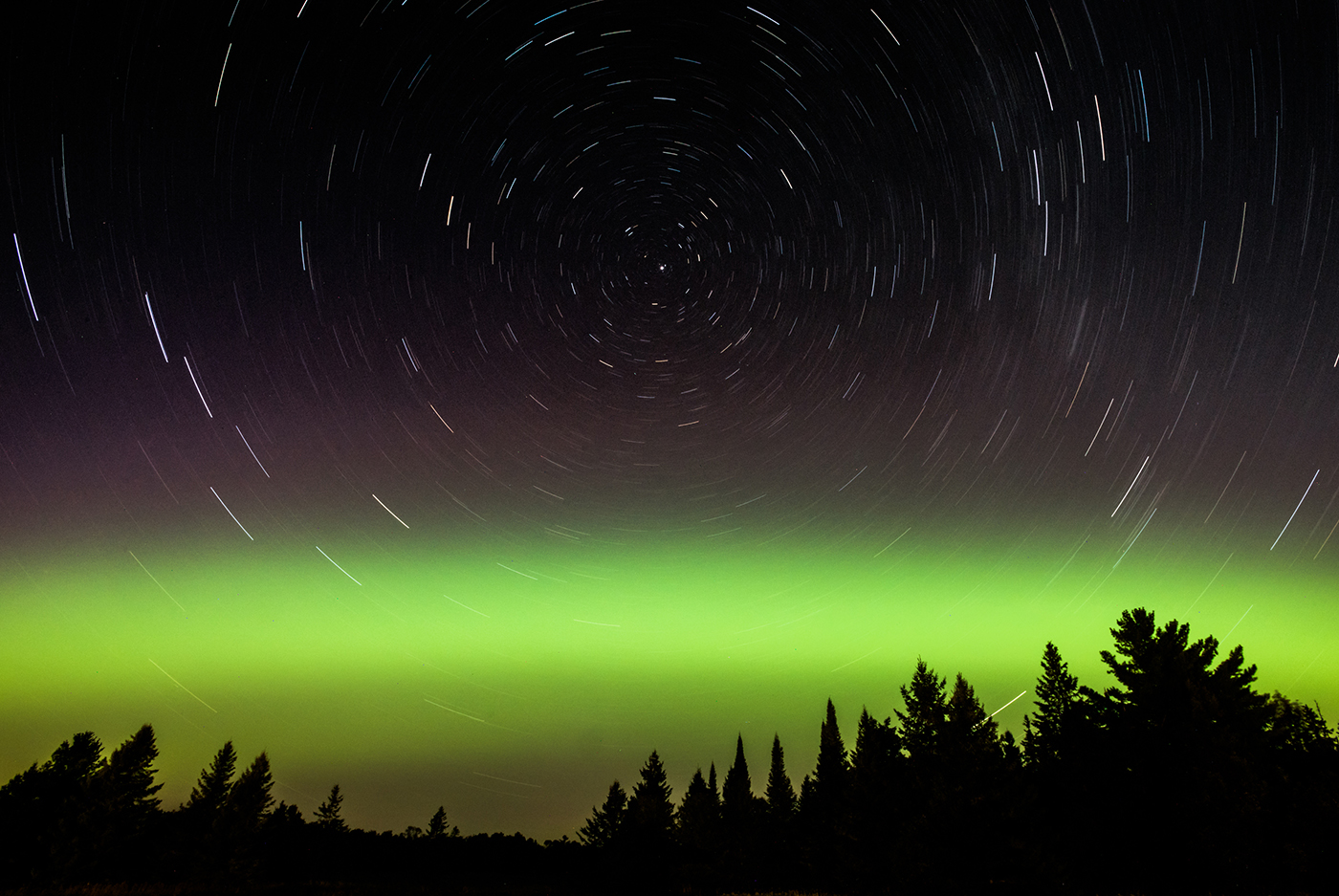 Northern Lights – Black Dot White Space